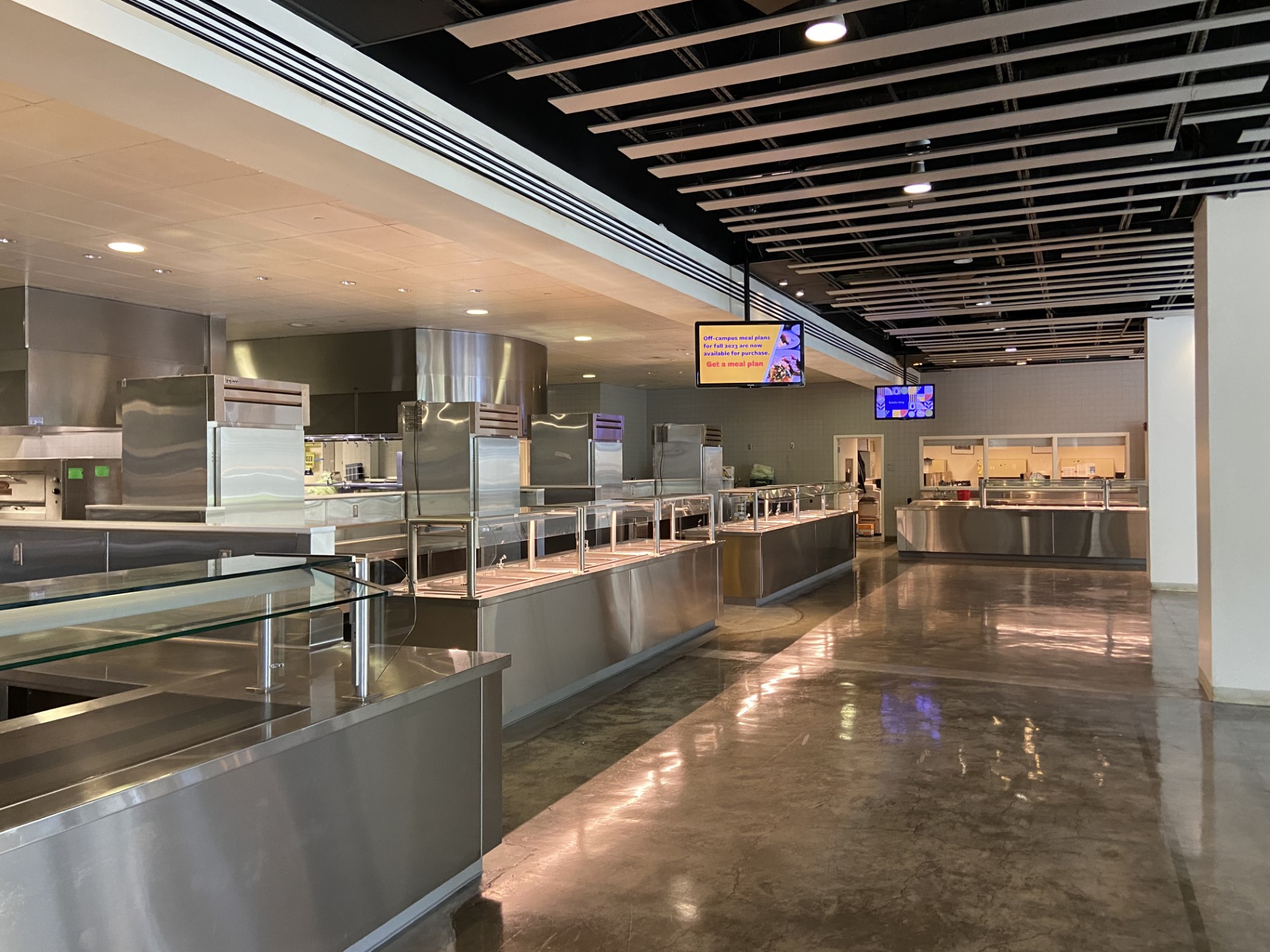 UCB CROSSROADS DINING COMMONS